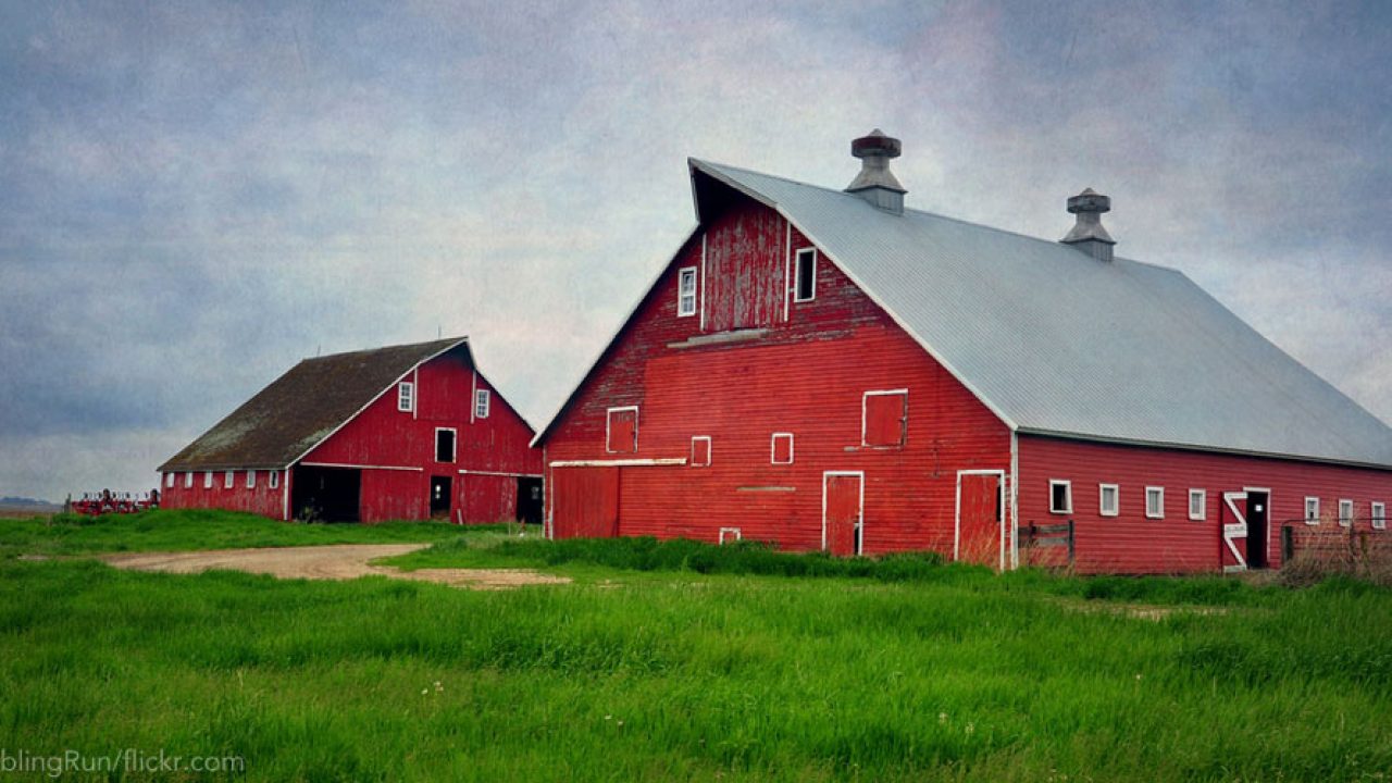 Big Old Barns Our Big Old Barn Was Built In The 1820s By The Miller